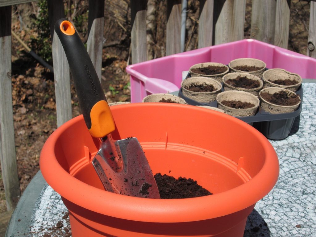 6 Reasons Why Homemade Potting Mix is Ideal for Container Gardening ...
