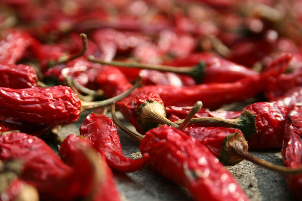 How to Dry Peppers - Try These 3 Useful Methods - Garden and Happy