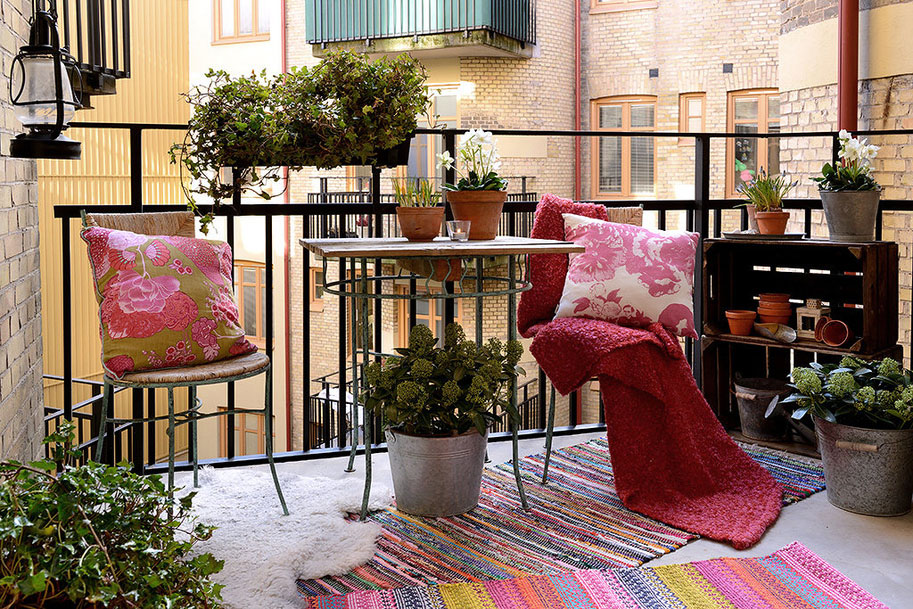 7 Great Balcony Flooring Ideas that will Upgrade Your Space - Garden ...