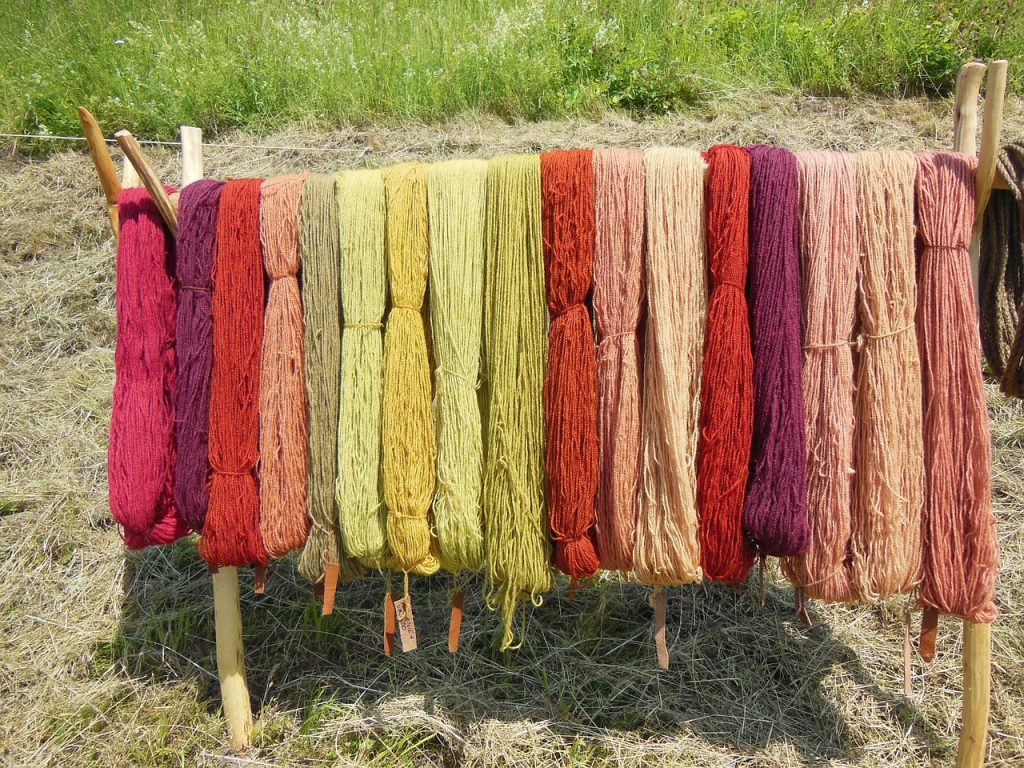 12 Colorful Plants to Grow for a Natural Dye Garden - Garden and Happy