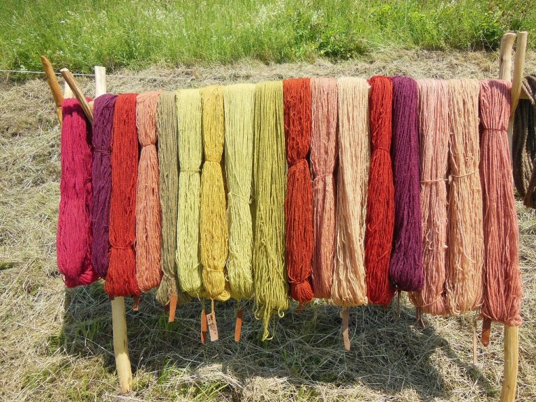 12 Colorful Plants to Grow for a Natural Dye Garden - Garden and Happy