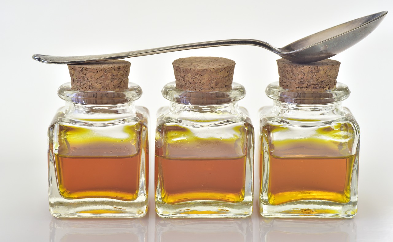 How to Make a Tincture from Your Homegrown Medicinal Herbs - Garden and ...