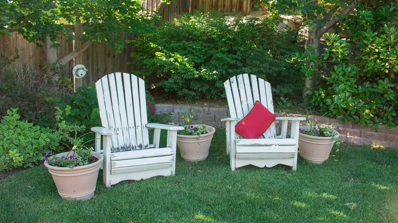 10 Balcony Furniture Ideas from Cozy to Elegant - Garden and Happy
